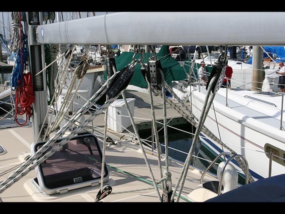 380 rigging improvements - Preventer lines off new boom bale, and added ...